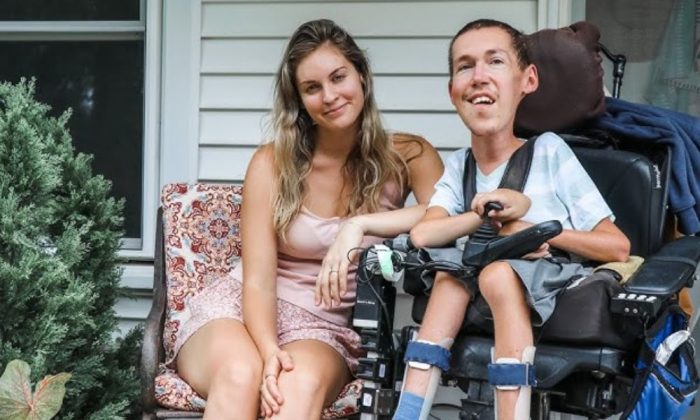 Shane Burcaw Net Worth, Age, Spouse, Dating History, Parents, Career